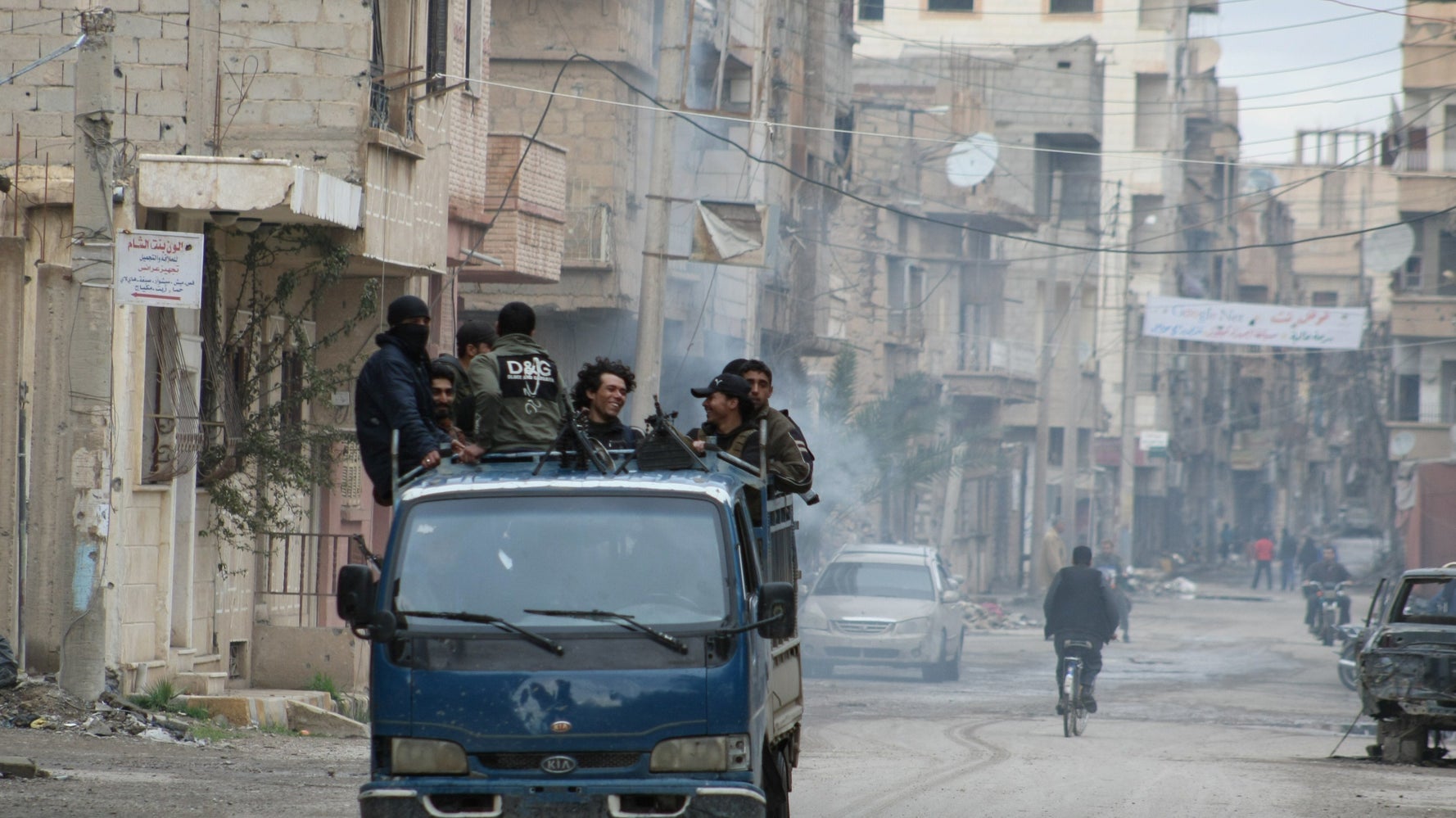 Residents Of Syria's Deir Ezzor Are Trapped From All Sides | HuffPost ...
