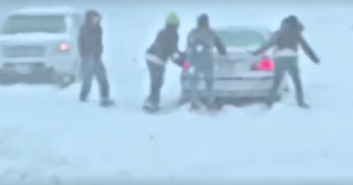 Selfless Homeless Man Helps Strangers Stuck In Snow During Winter Storm ...