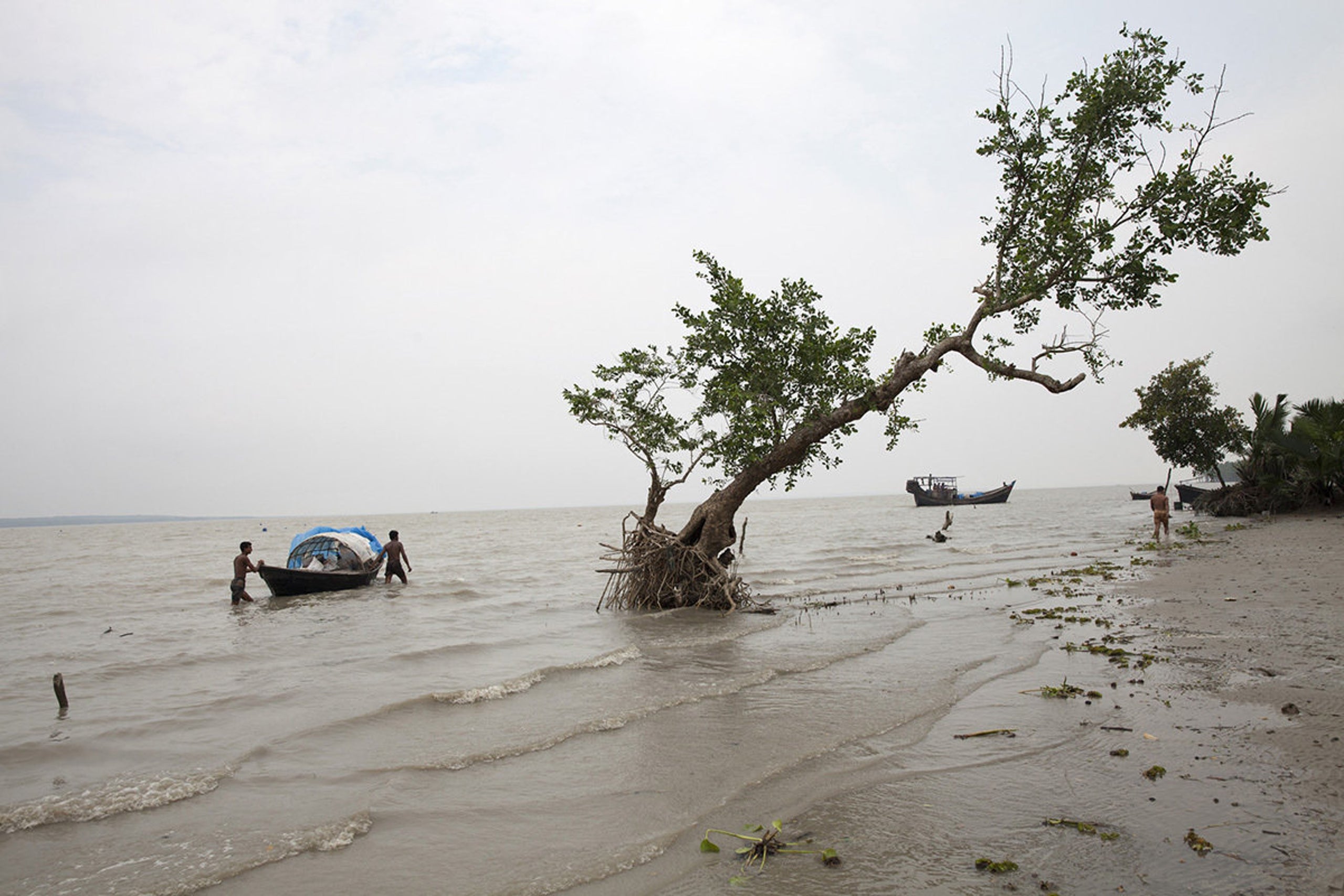 Haunting Photos Show Effects Of Climate Change In Bangladesh | HuffPost ...