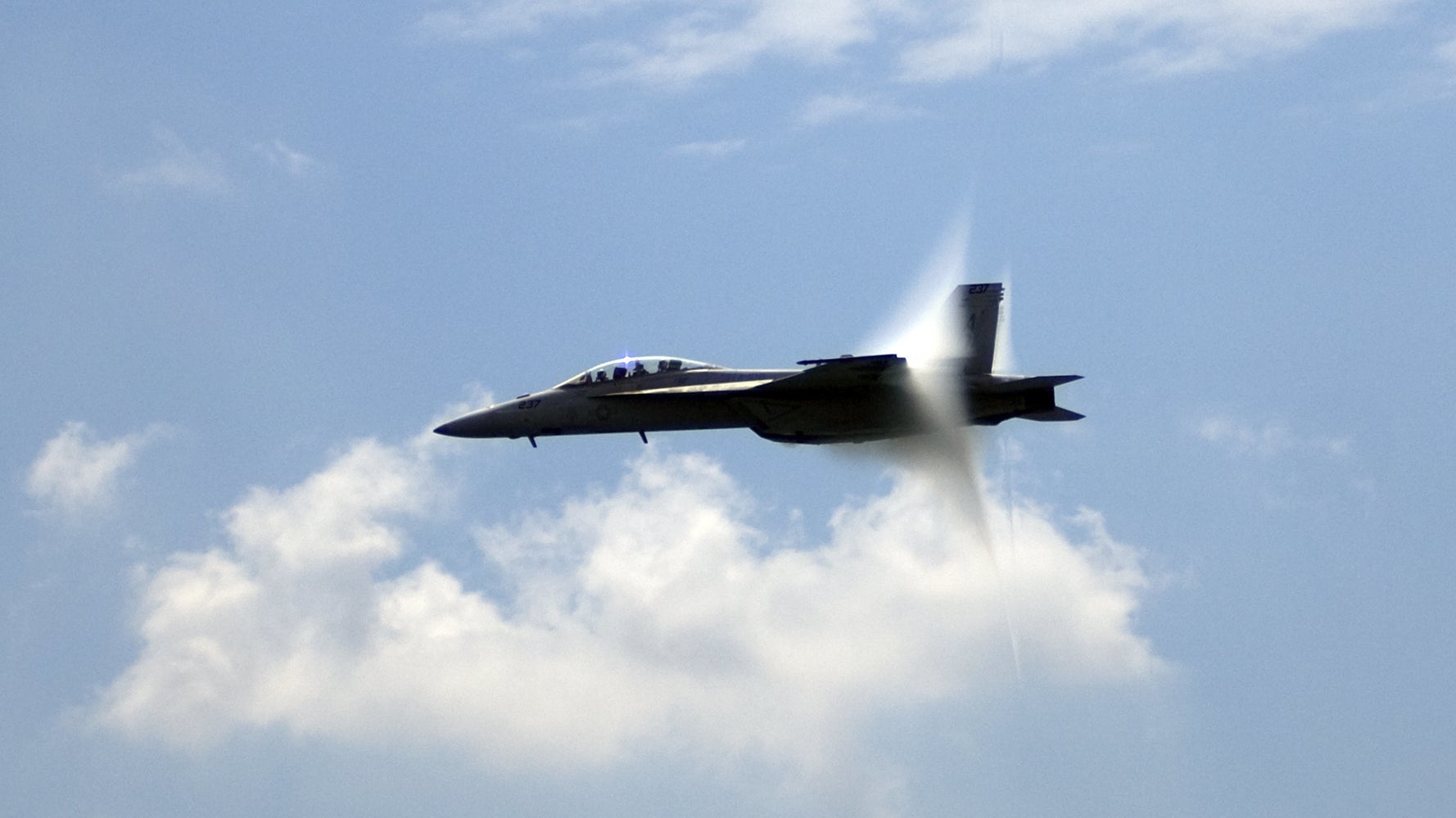 Sonic Booms Scare The Bejesus Out Of People In Several States | HuffPost