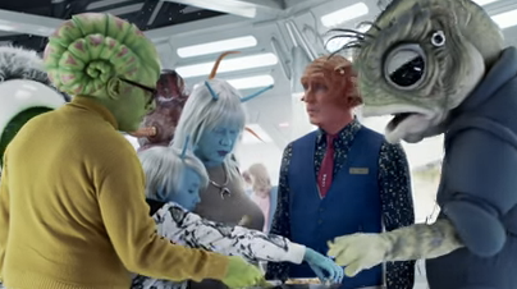 Aliens In Avocado Super Bowl Ad Think We're A Bunch Of Dips | HuffPost ...