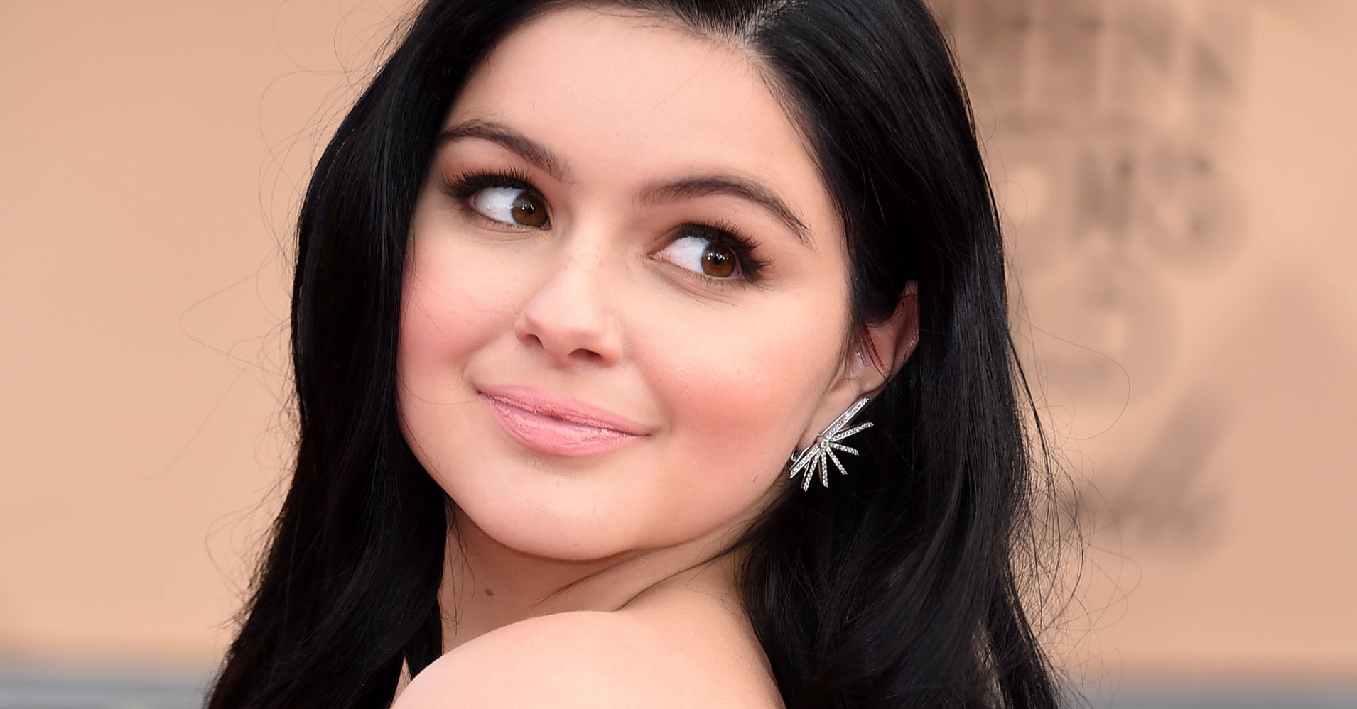 Ariel Winter Wasnt Ashamed To Show Her Breast Reduction Scars At Sag