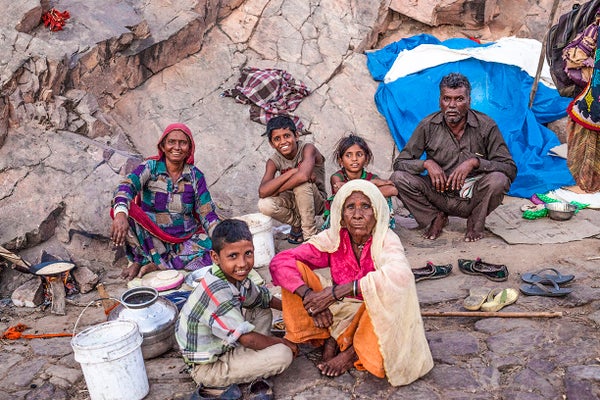 29 Gorgeous Photos Show What Families Around The World Have In Common ...