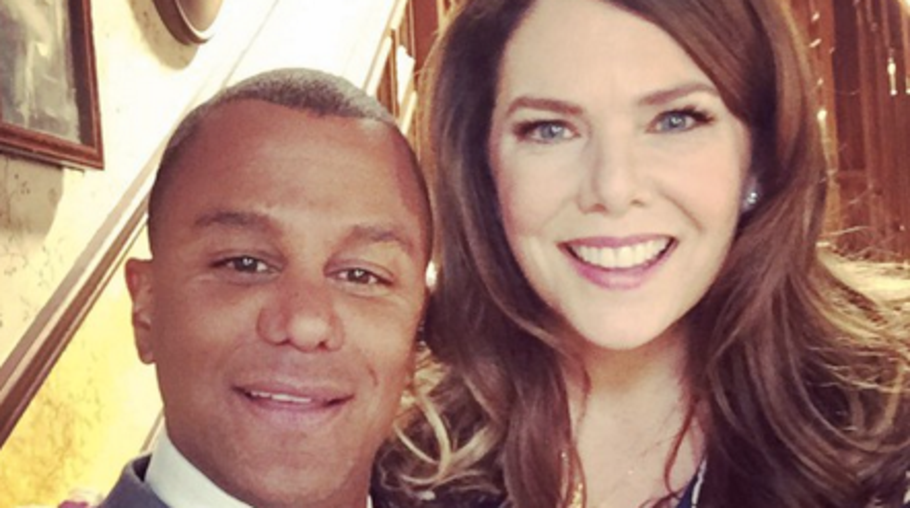 And Now, The First Picture From The 'Gilmore Girls' Revival | HuffPost