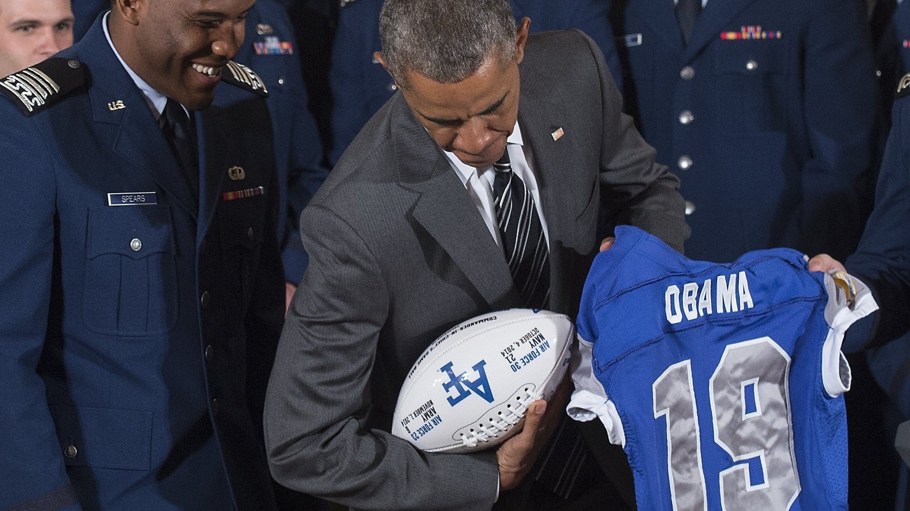 Here's What's On The Obamas' Super Bowl Menu | HuffPost