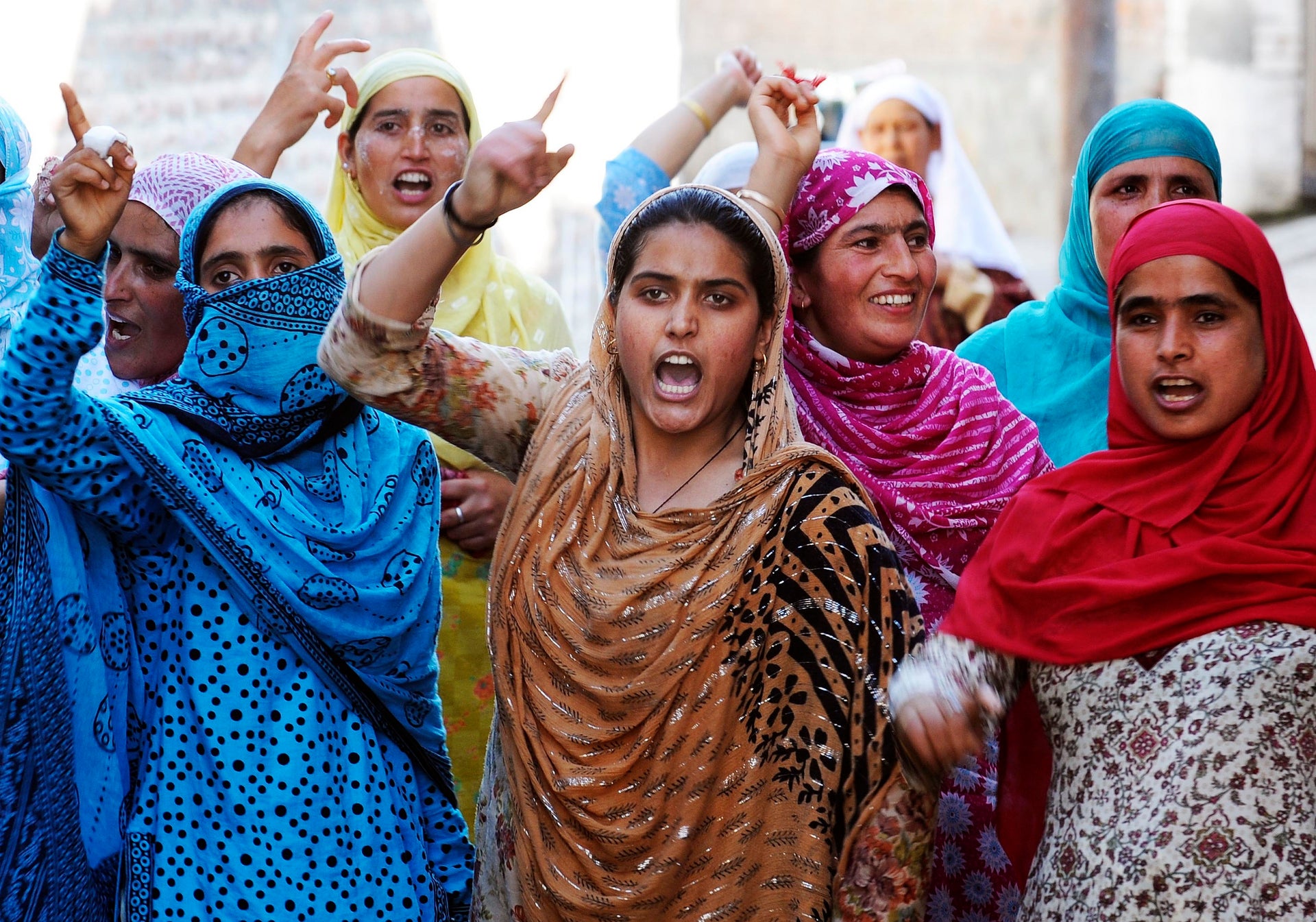 60 Stunning Photos Of Women Protesting Around The World | HuffPost Women
