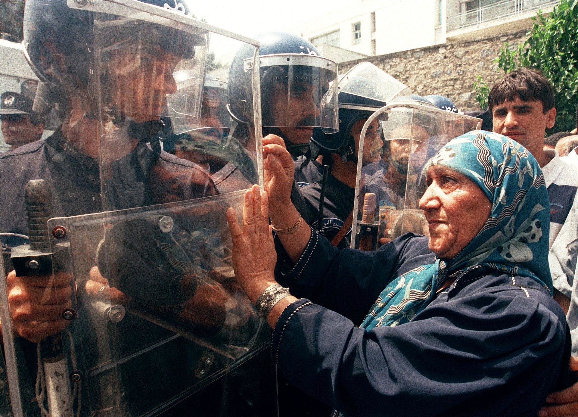60 Stunning Photos Of Women Protesting Around The World | HuffPost Women
