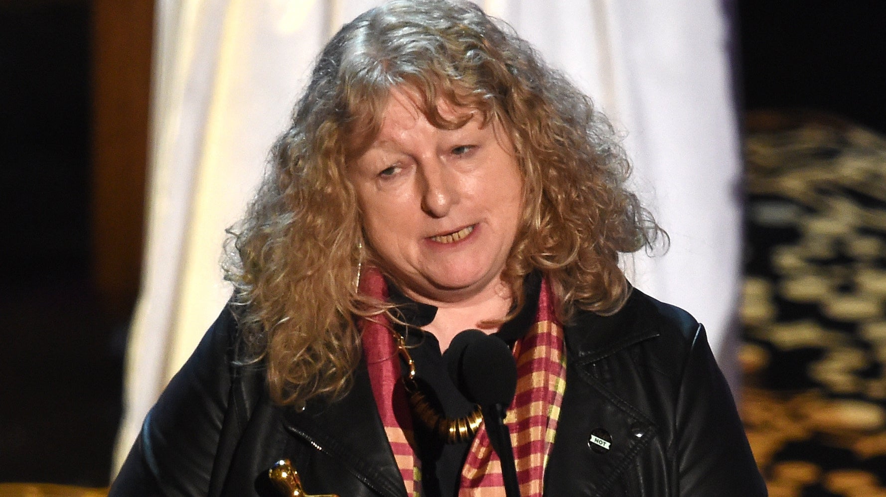 A Bunch Of Famous People Didn't Clap When Jenny Beavan Won Her Oscar ...