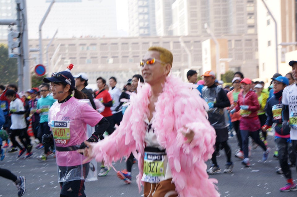 LOOK: The Eccentric Costumes Of Tokyo Marathon Runners | HuffPost The ...