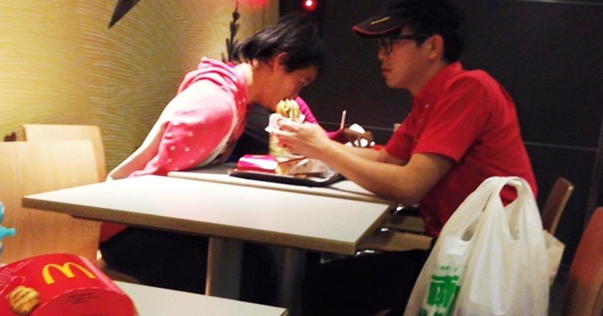McDonald's Worker Feeds Man With Disabilities, Serves Us All Lesson In ...