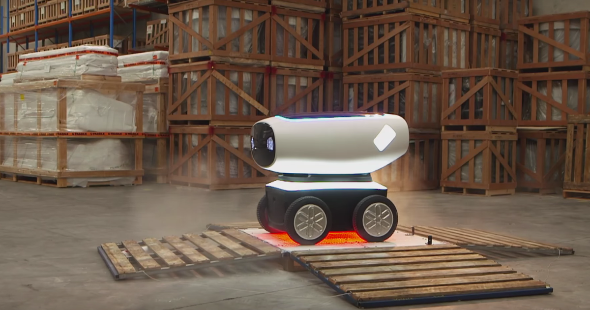 Domino's Unveils 'DRU' An Autonomous Pizza Delivery Robot | HuffPost UK ...