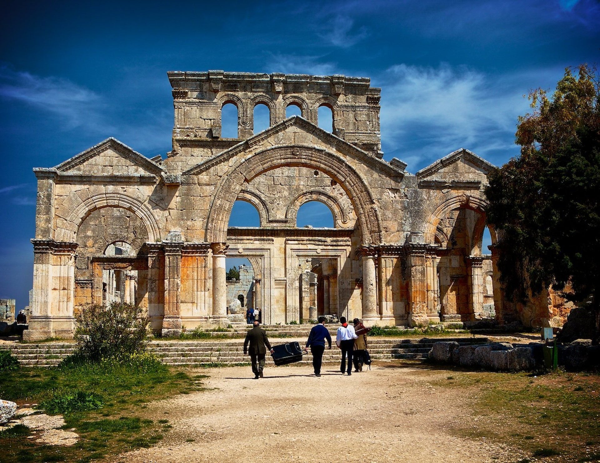These Photos Are A Haunting Reminder Of Syrian Christianity Before The ...