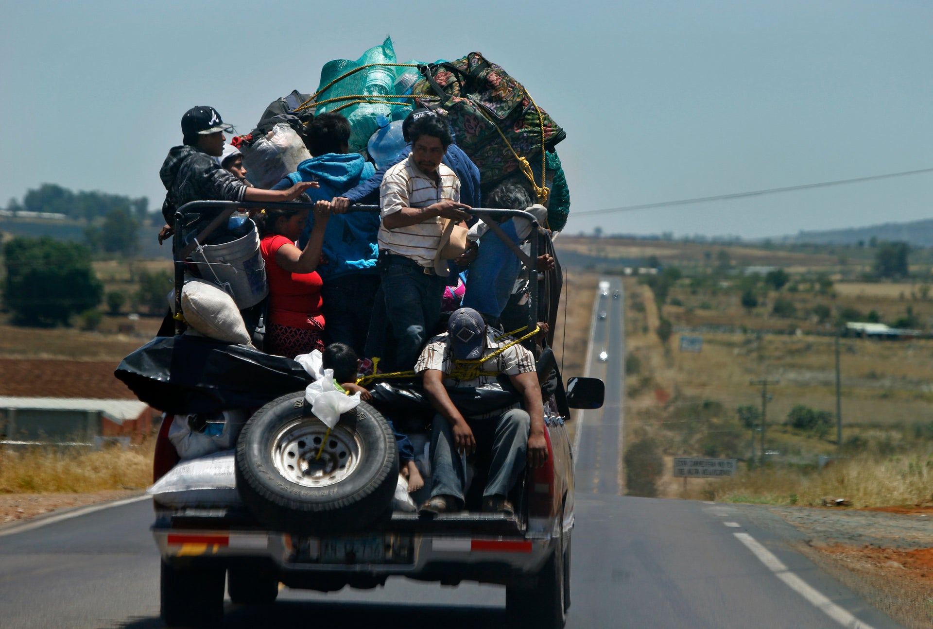 Riveting Photos Of Migrant Workers Remind Us Who Really Harvests Our ...