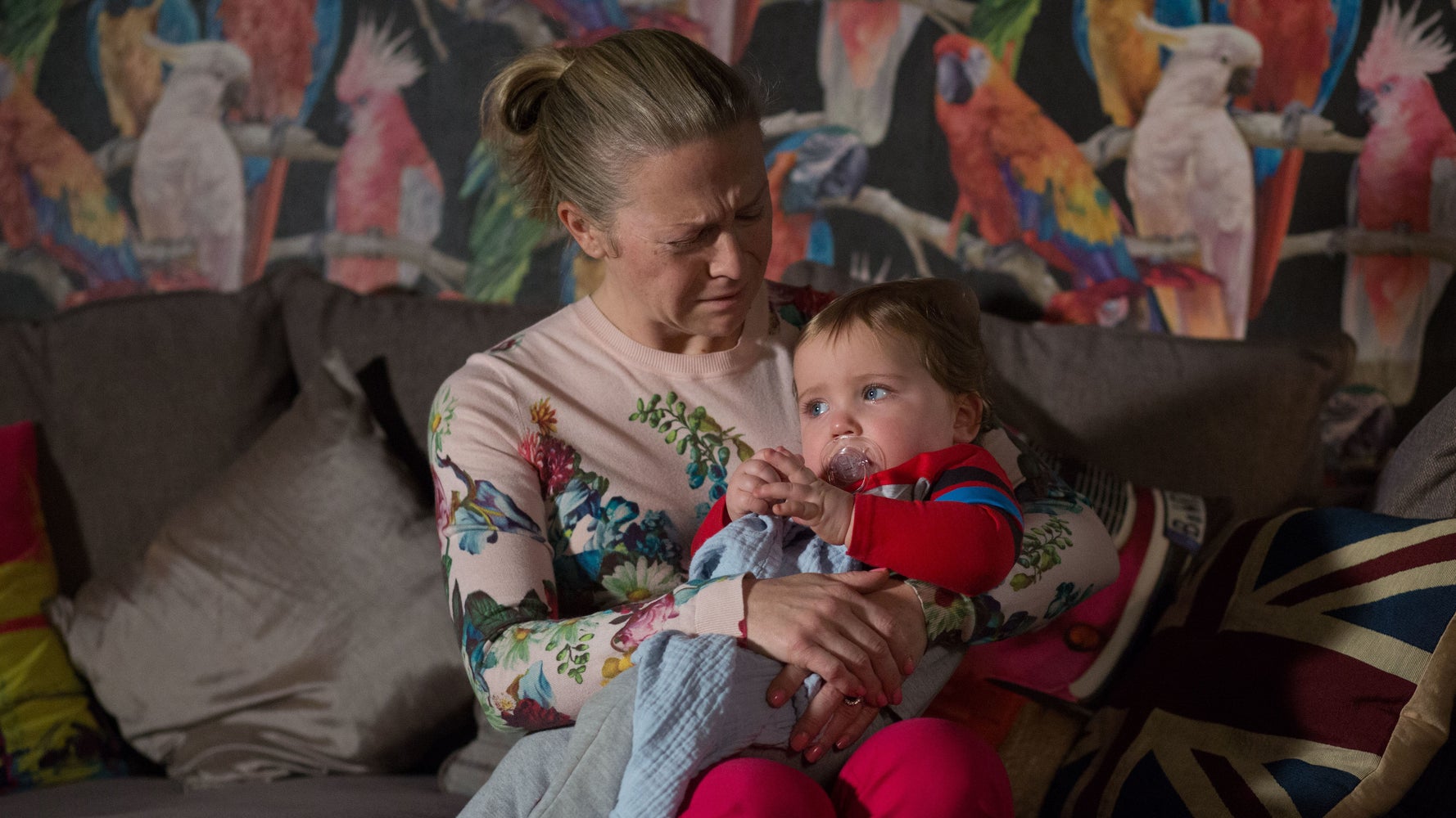 'EastEnders' Spoiler: Carter Family Fears Over Baby Ollie Continue ...