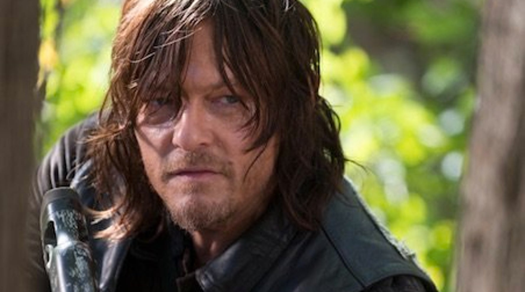'The Walking Dead' Leaves Everyone In Shock After Daryl Gets Shot ...
