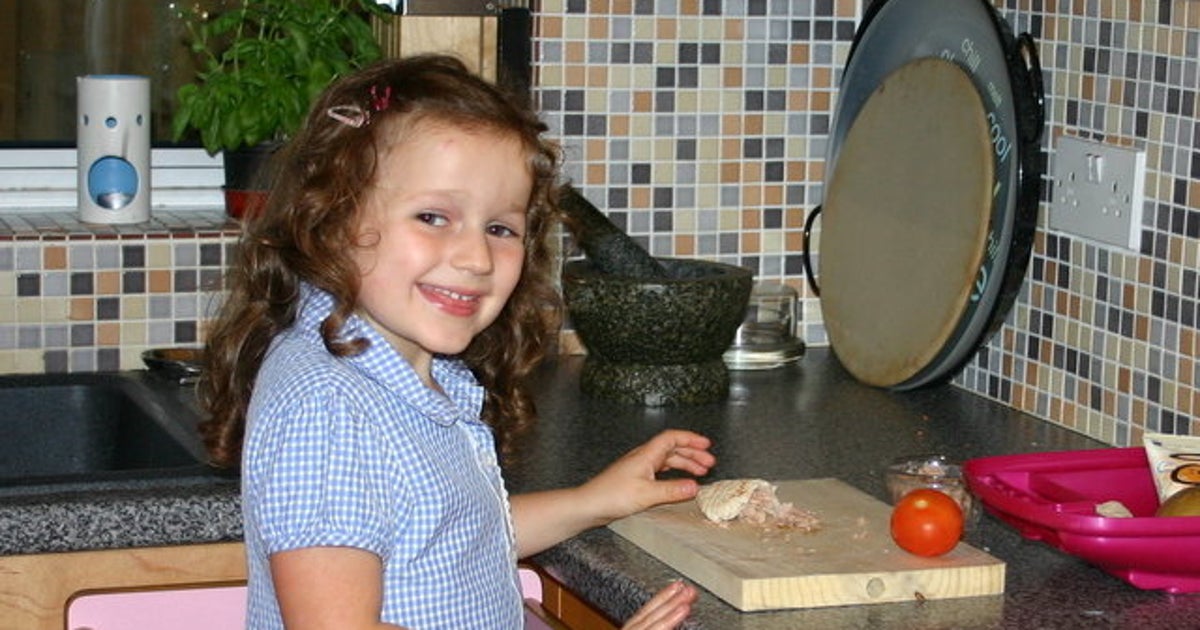 Mum Creates FunPod To Keep Kids Safe In The Kitchen | HuffPost UK Parents