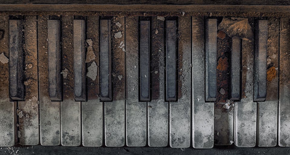 Photos Of Abandoned Buildings In Europe Show The Beauty In Ruins ...