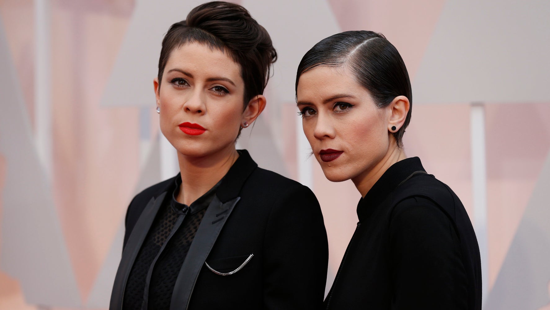 Tegan And Sara's New Single 'Boyfriend' Is Full-On Queer Power Pop ...