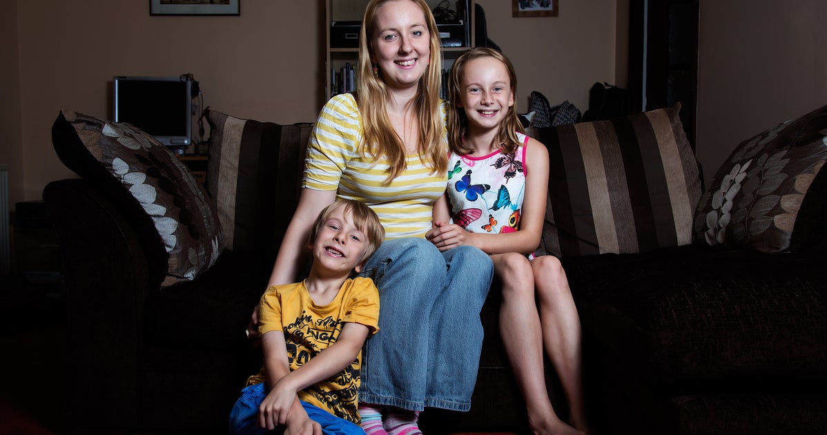 Photographer Smashes Stereotypes About Young Moms In Powerful Series ...