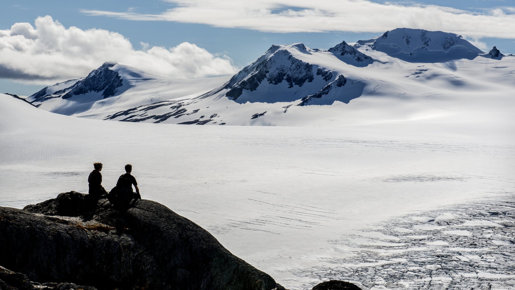 Skiers Rescued After Spending Four Days Trapped On Alaska Glacier ...