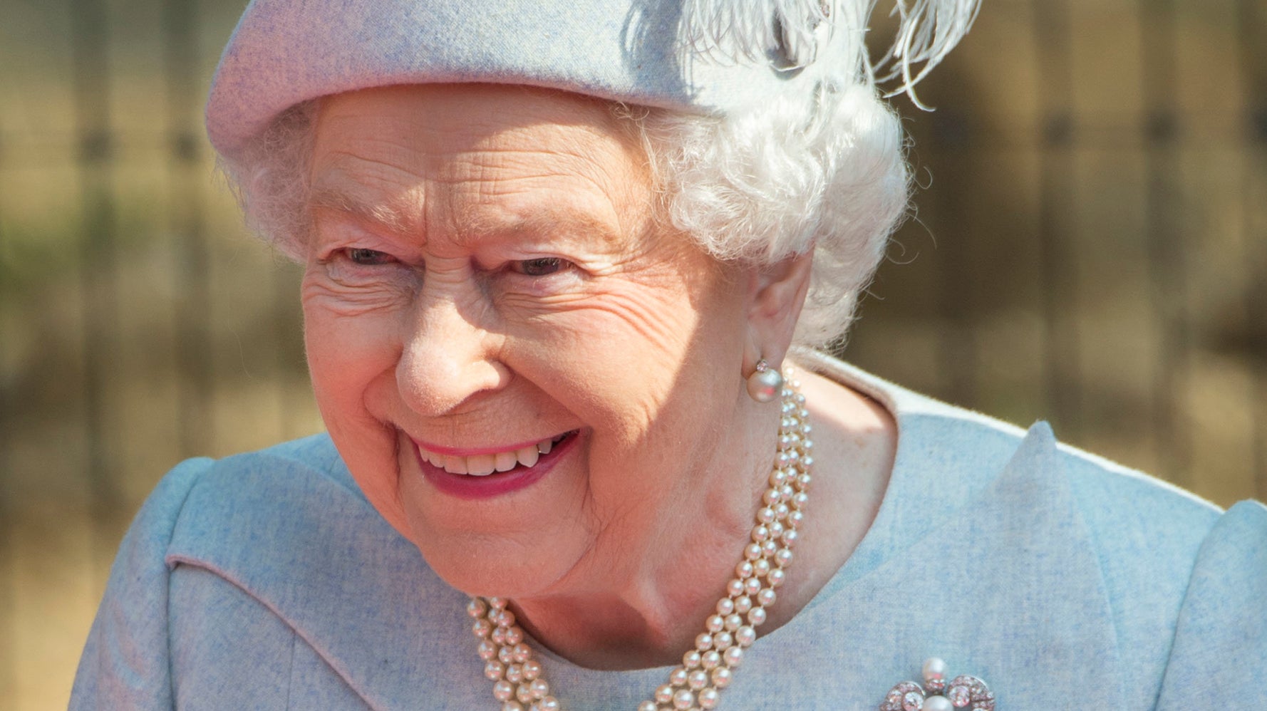 Queen Elizabeth's 90th Birthday: The 18 Best Tweets From Everyone's ...