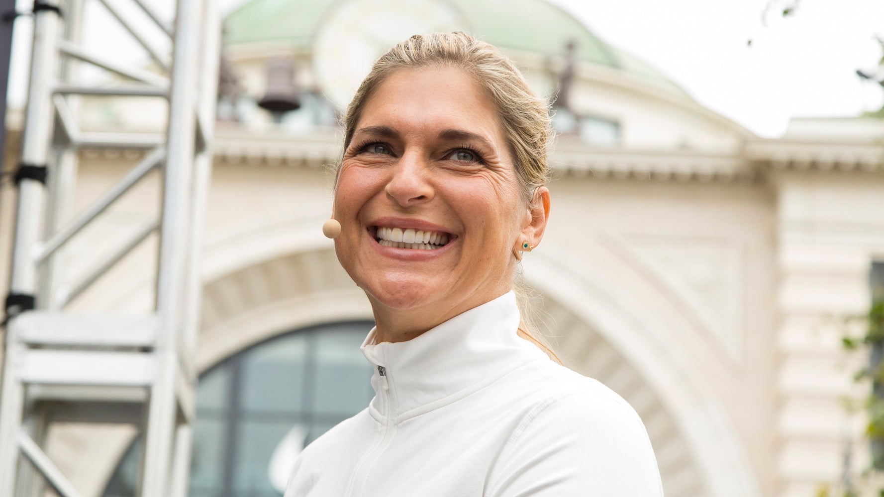 WATCH LIVE: Pro-Volleyball Star Gabby Reece Dishes On NBC's New Fitness ...