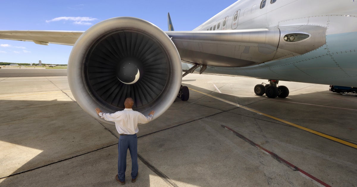 So THAT’S Why Airplane Engines Are So Big Now | HuffPost Life