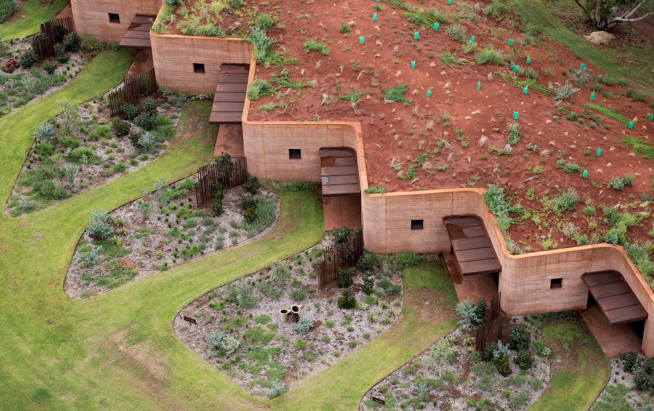 40 Stunning Earthen Architecture Projects Honored Around The World ...