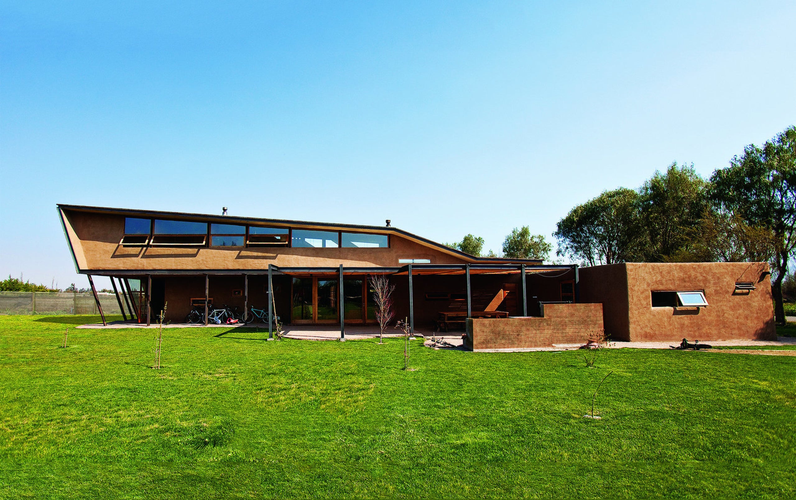 40 Stunning Earthen Architecture Projects Honored Around The World ...