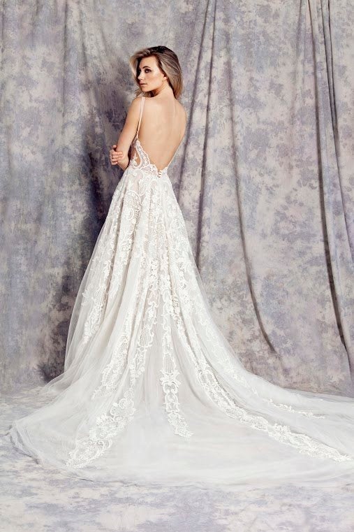 28 Wedding Dresses That Are Even More Beautiful From The Back ...
