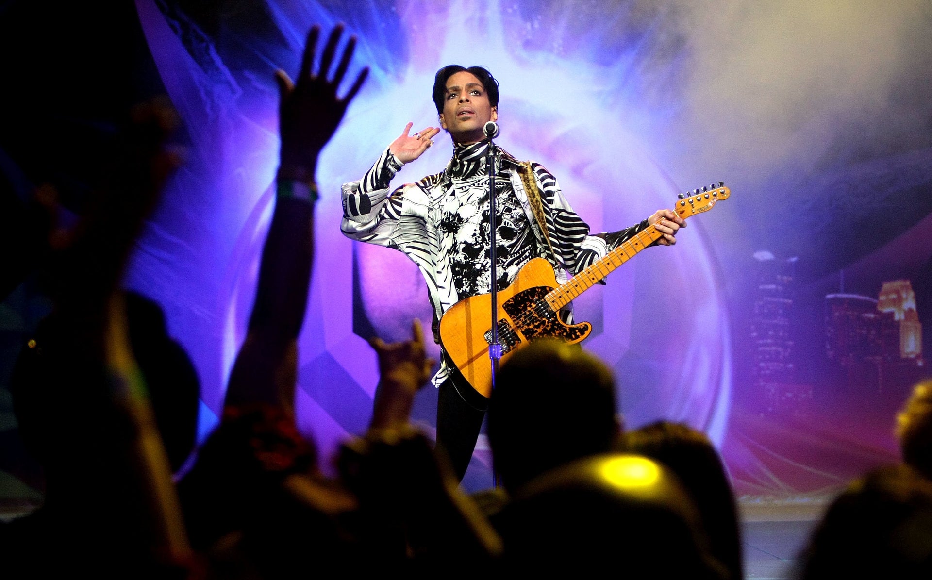 A Look Back At Prince's Unfiltered And Unapologetic Style | HuffPost Life