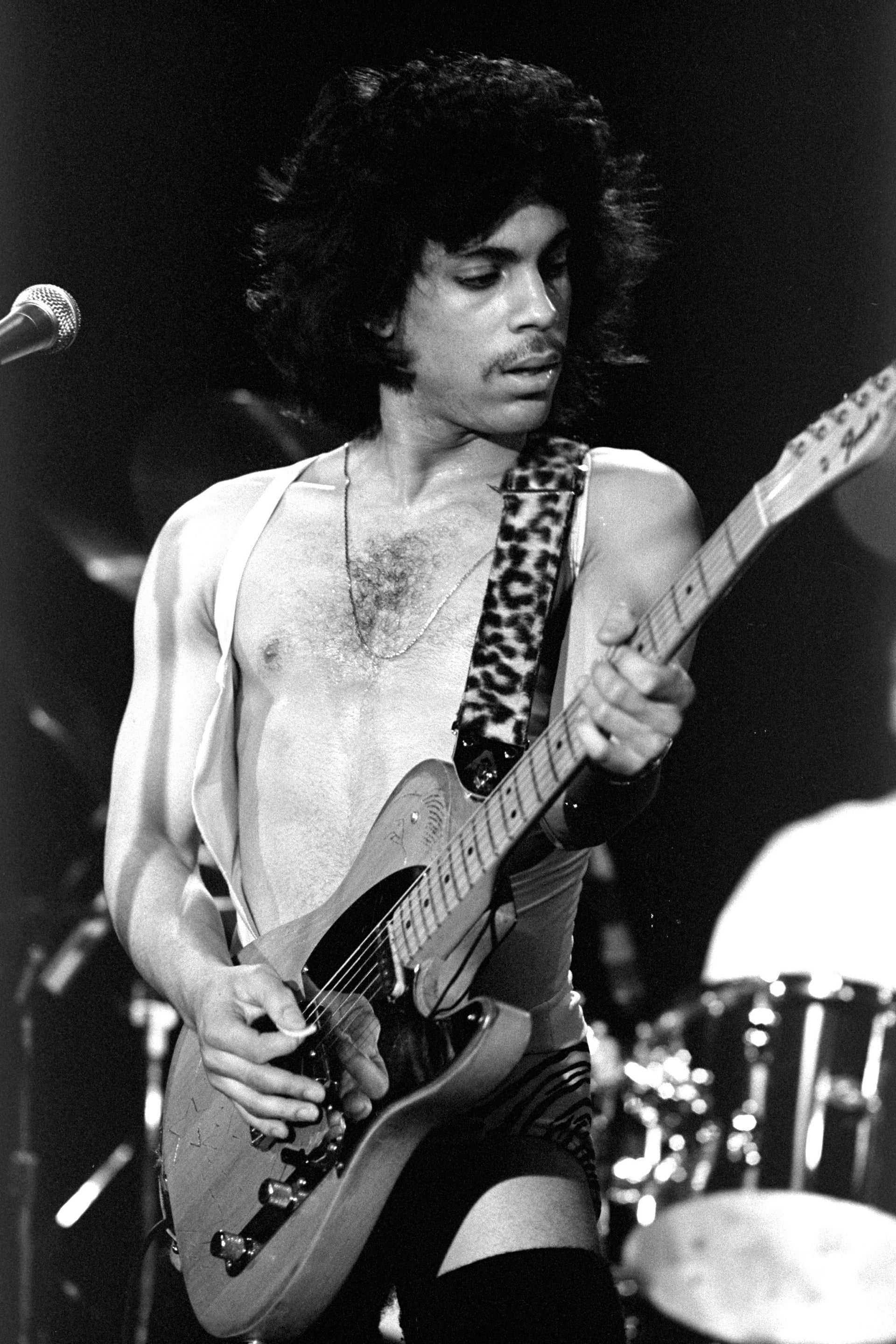 A Look Back At Prince's Unfiltered And Unapologetic Style | HuffPost Life