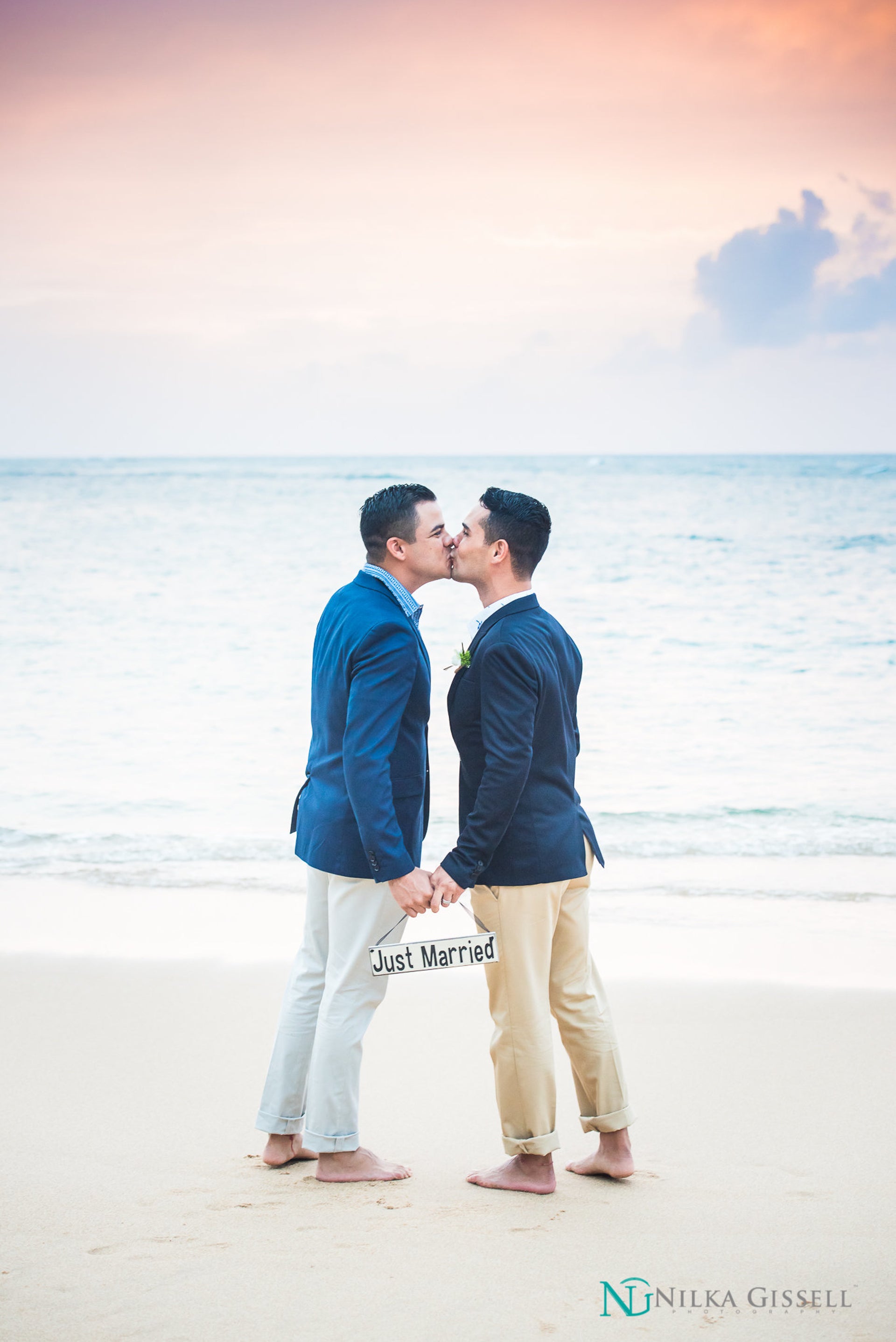 21 Couples Who Decided To Elope And Are Damn Glad They Did | HuffPost Life