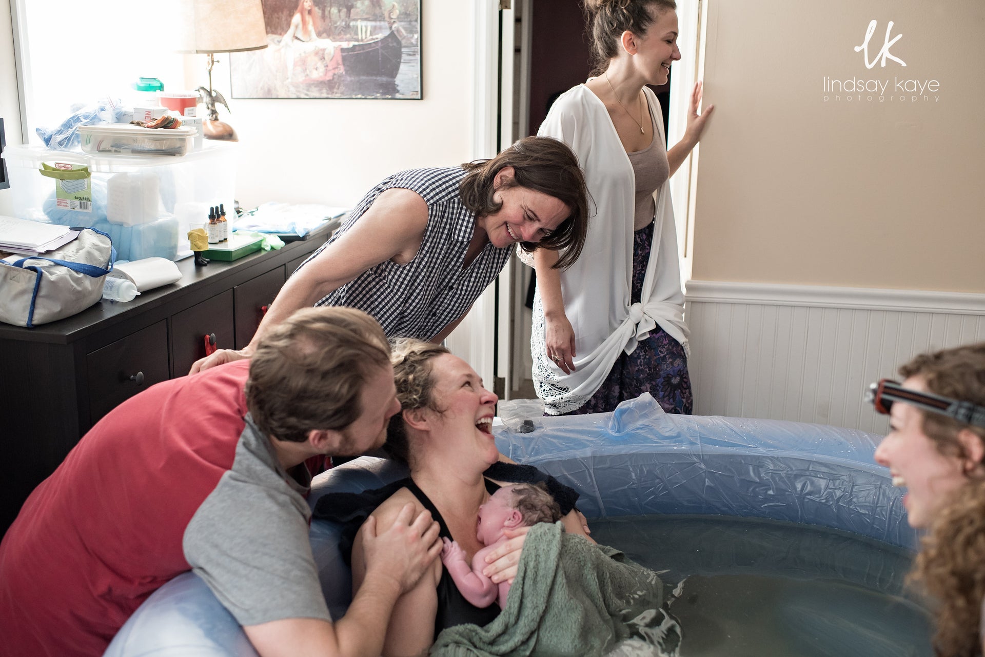 43 Raw Photos Of Moms Helping Their Daughters Give Birth | HuffPost Life