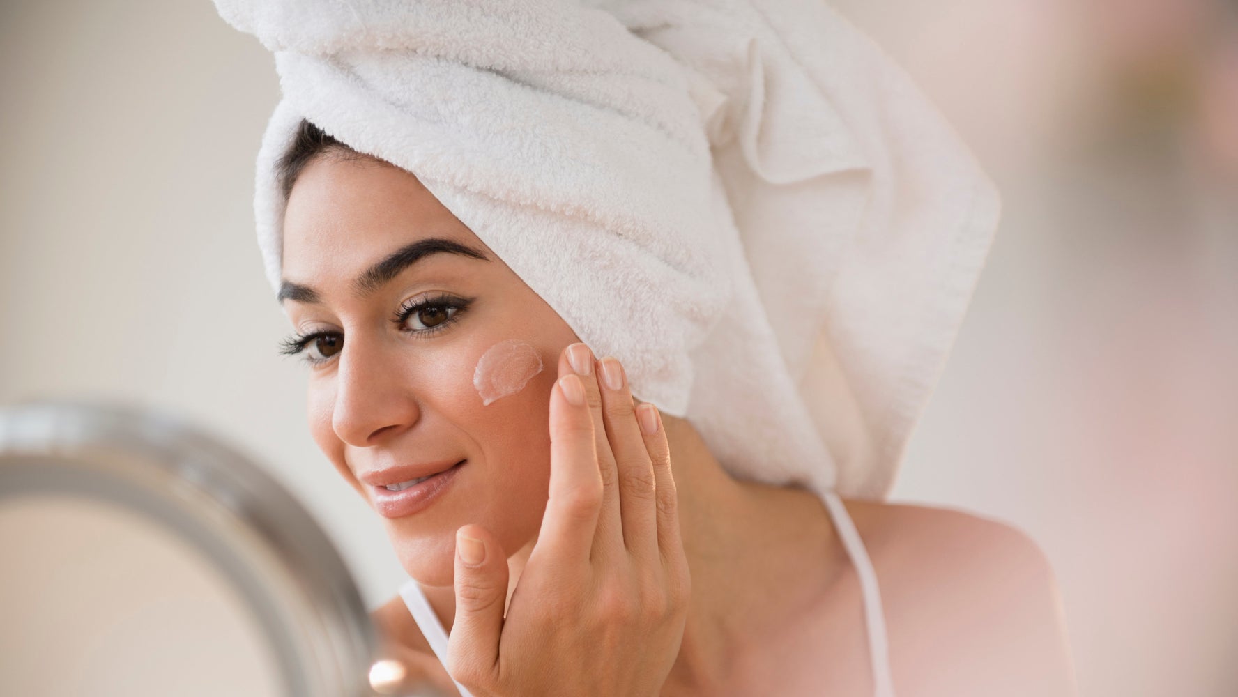 9 Simple Things Skincare Professionals Do For Their Own Skin | HuffPost ...