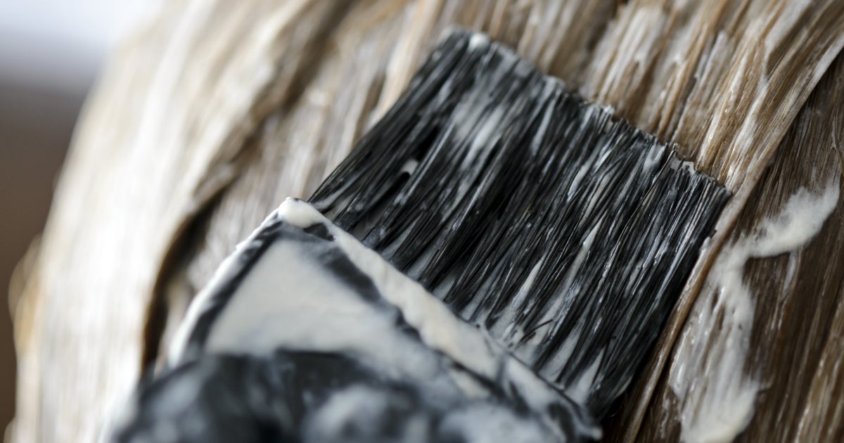 The Real Difference Between Hair Dyes, From Permanent Dye To Highlights ...