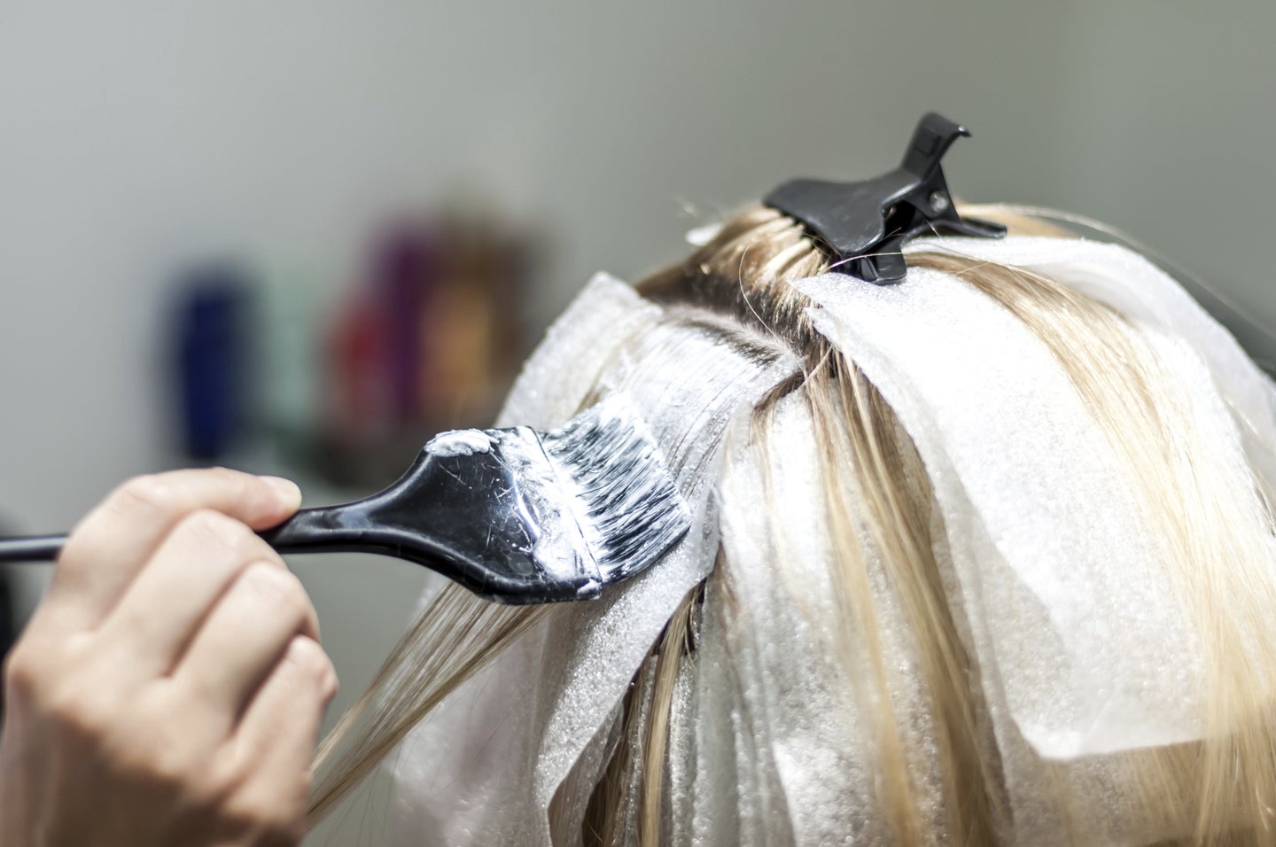 The Real Difference Between Hair Dyes, From Permanent Dye To Highlights ...