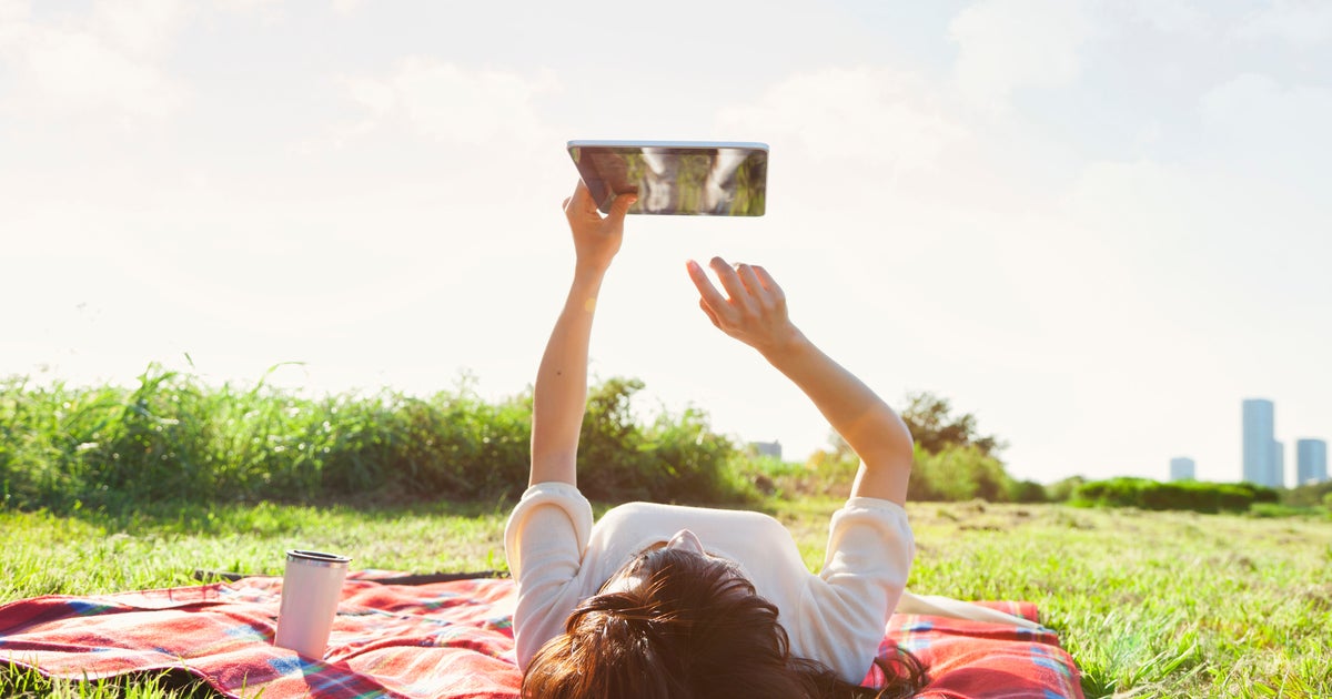Reading On Your Screen May Impair The Way You Think | HuffPost Life