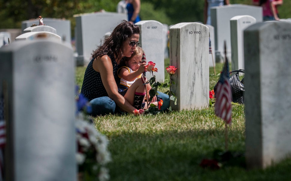 These Emotional Photos Show The Real Reason For Memorial Day Huffpost