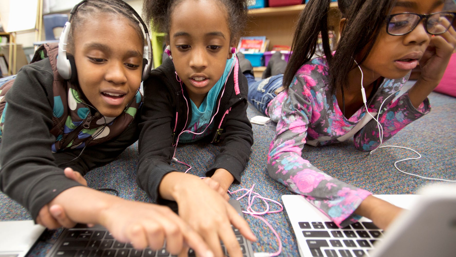 Girls Understand Technology Better Than Boys On This Test | HuffPost