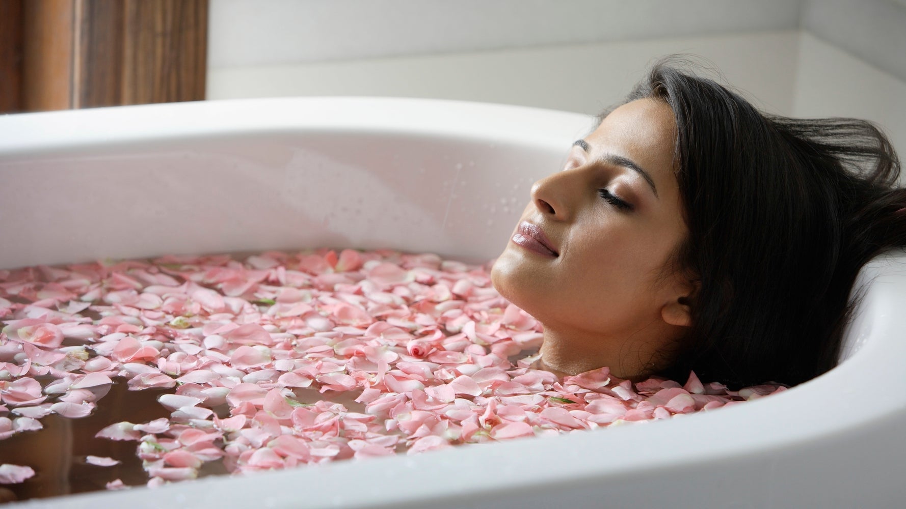 These DIY Detox Bath Recipes Will Cleanse And Calm Your Body | HuffPost ...