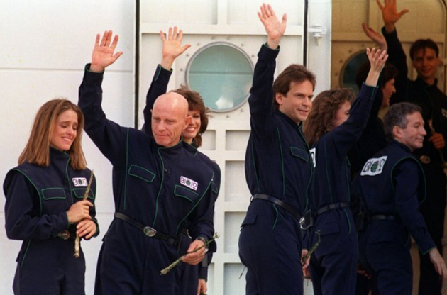 It's Been 25 Years Since 8 Scientists Sealed Themselves Inside ...