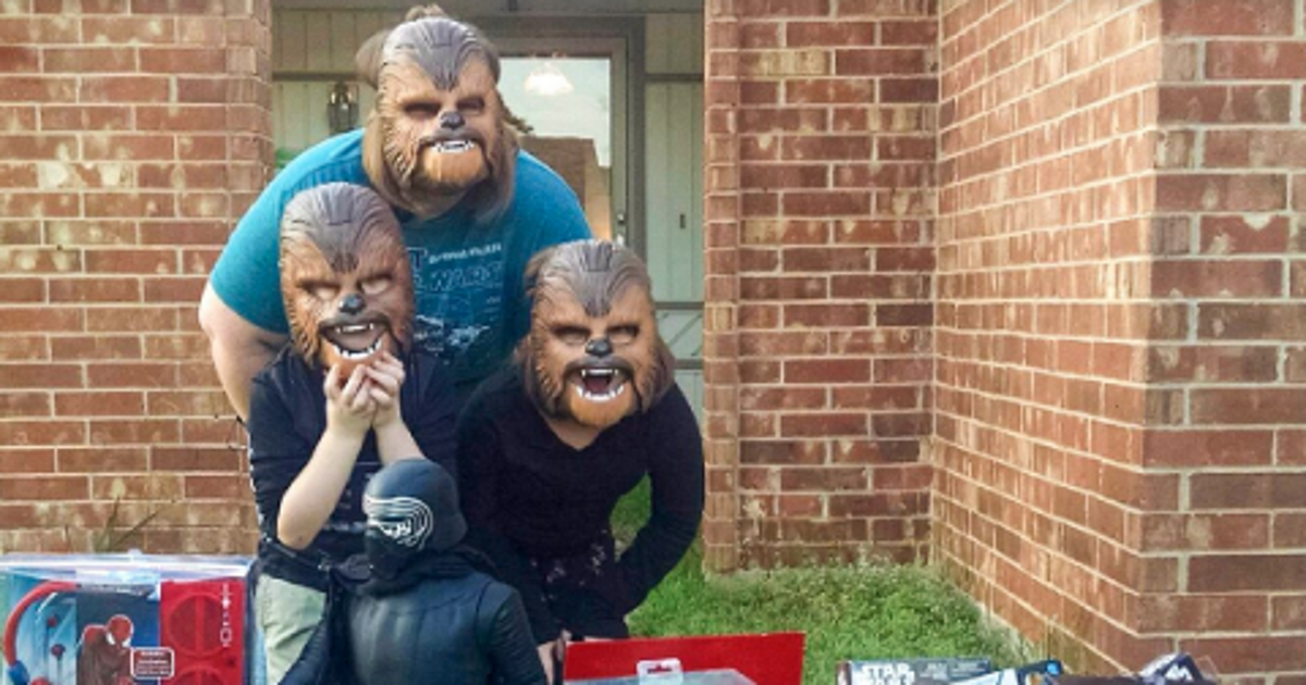 Chewbacca Mask Mum Reveals Her Kids 'Flipped Out' After Getting ...