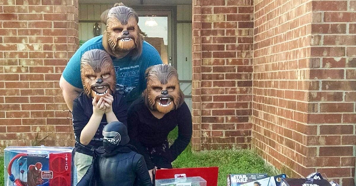 Chewbacca Mom’s Family Gets Own Masks And Are Our New #SquadGoals ...