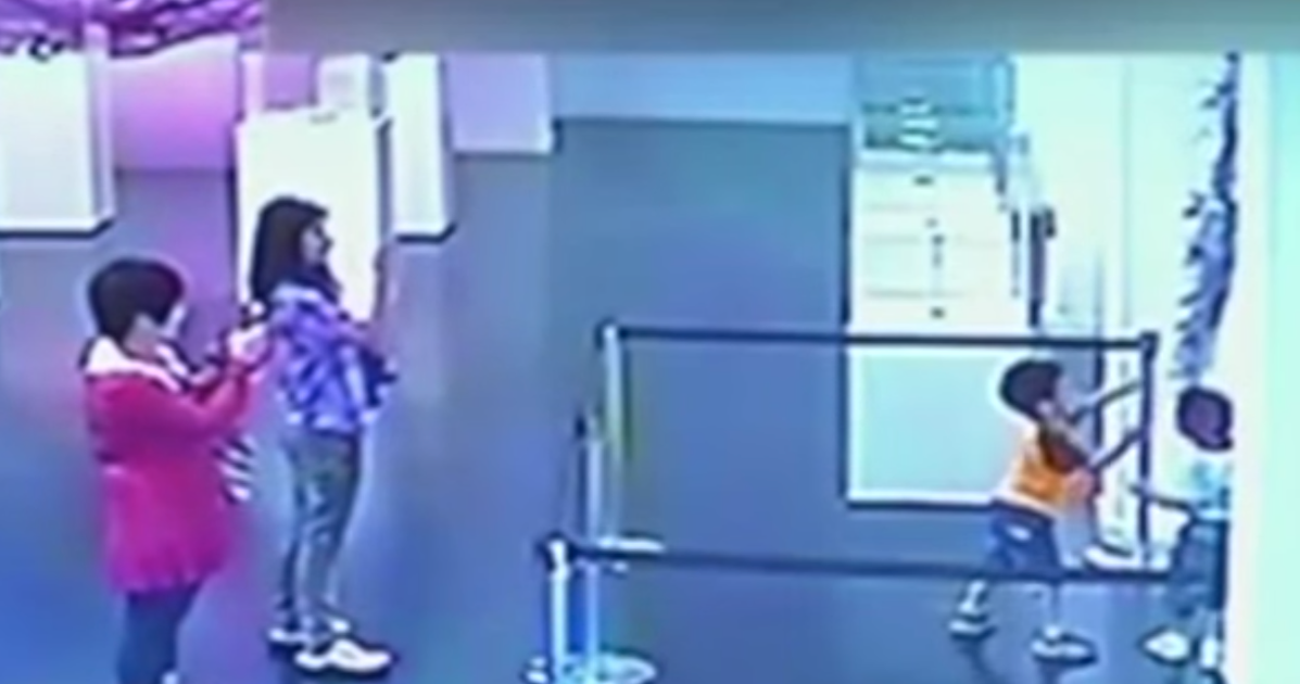 Cringeworthy Video Shows Kids Smashing Museum Artwork As Adults Watch ...