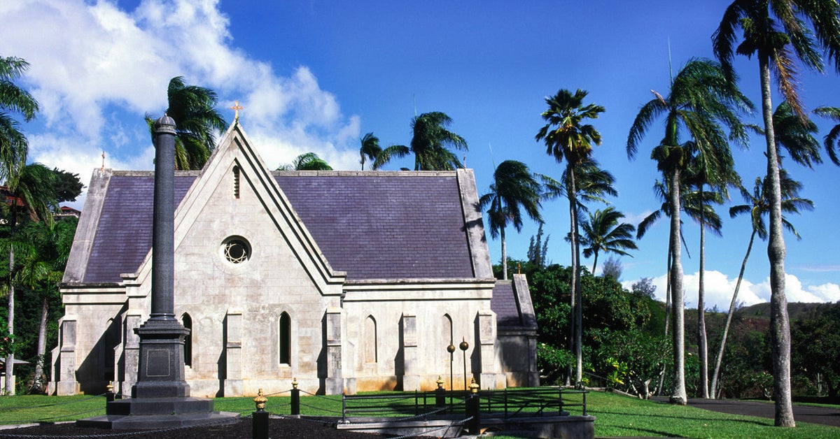 This Is The Only Royal Cemetery Within The U.S. | HuffPost Life