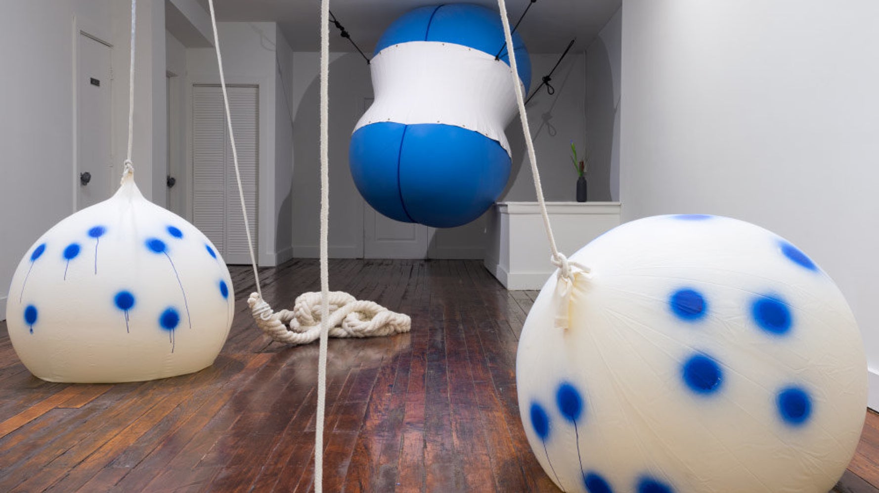 How An Artist Is Using Minimalist Sculpture To Challenge Absurd Body ...