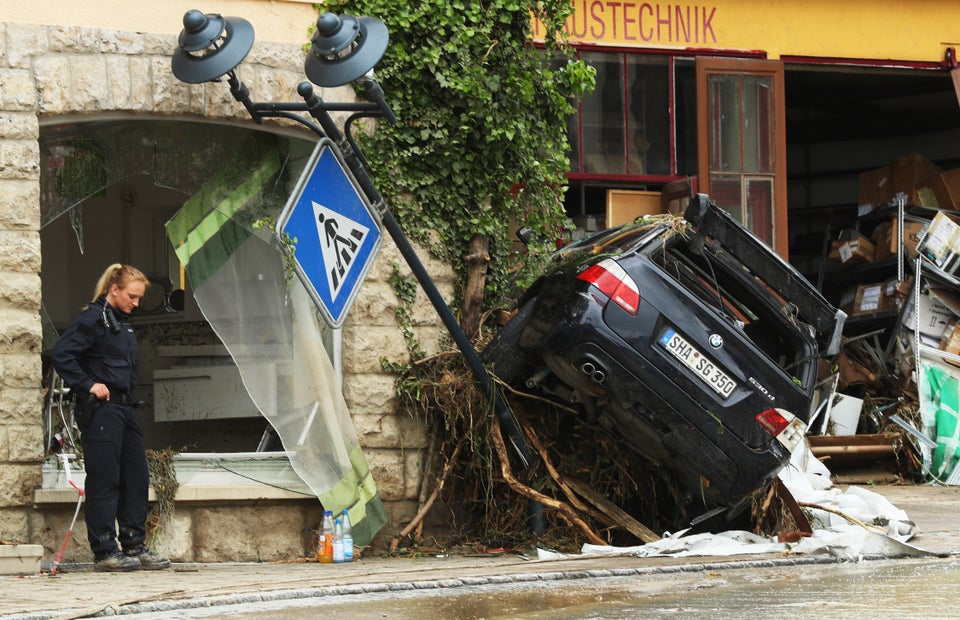 Dramatic Photos Show Impact Of Paris Flooding | HuffPost The WorldPost