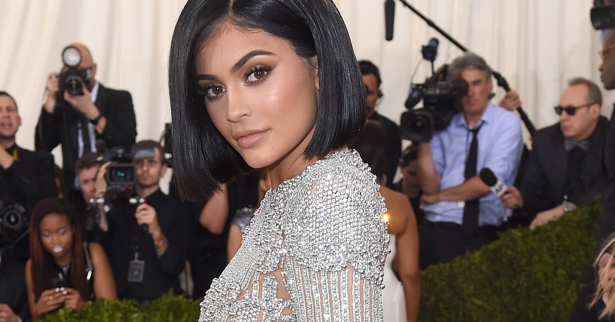 Kylie Jenners Twitter Hacked With Culprit Posting Tyga Sex Tape Jokes
