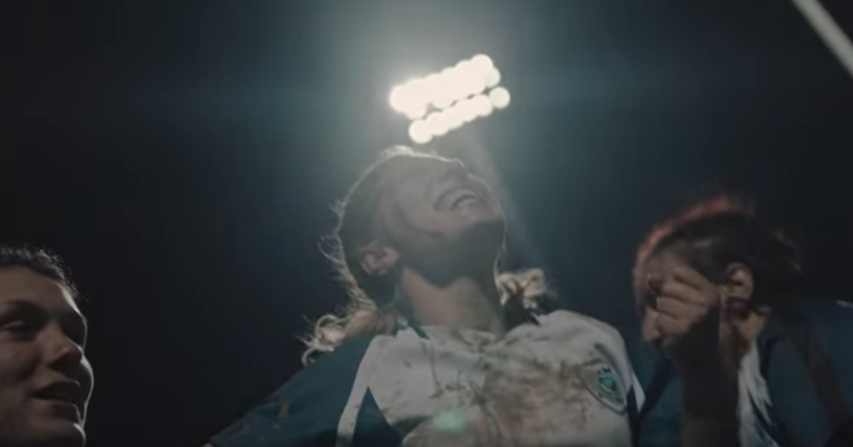 Here's A Period Commercial That Actually Shows (Gasp!) Blood | HuffPost ...